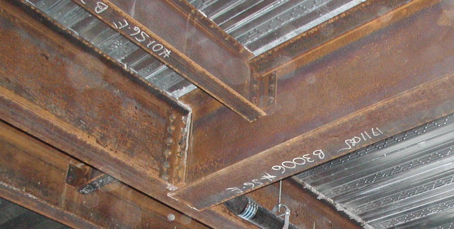 Uniones y conexiones en estructuras de acero